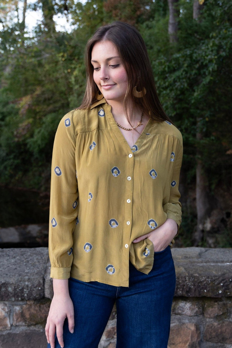 Ari Blouse in Olive Tie Dye by ExVoto – Ex Voto Vintage